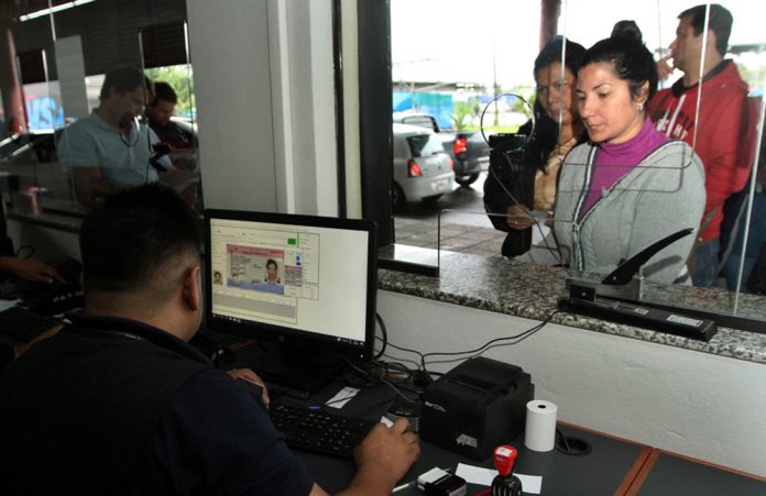 Migraciones incorporó sistema biométrico en puesto fronterizo de Falcón ...