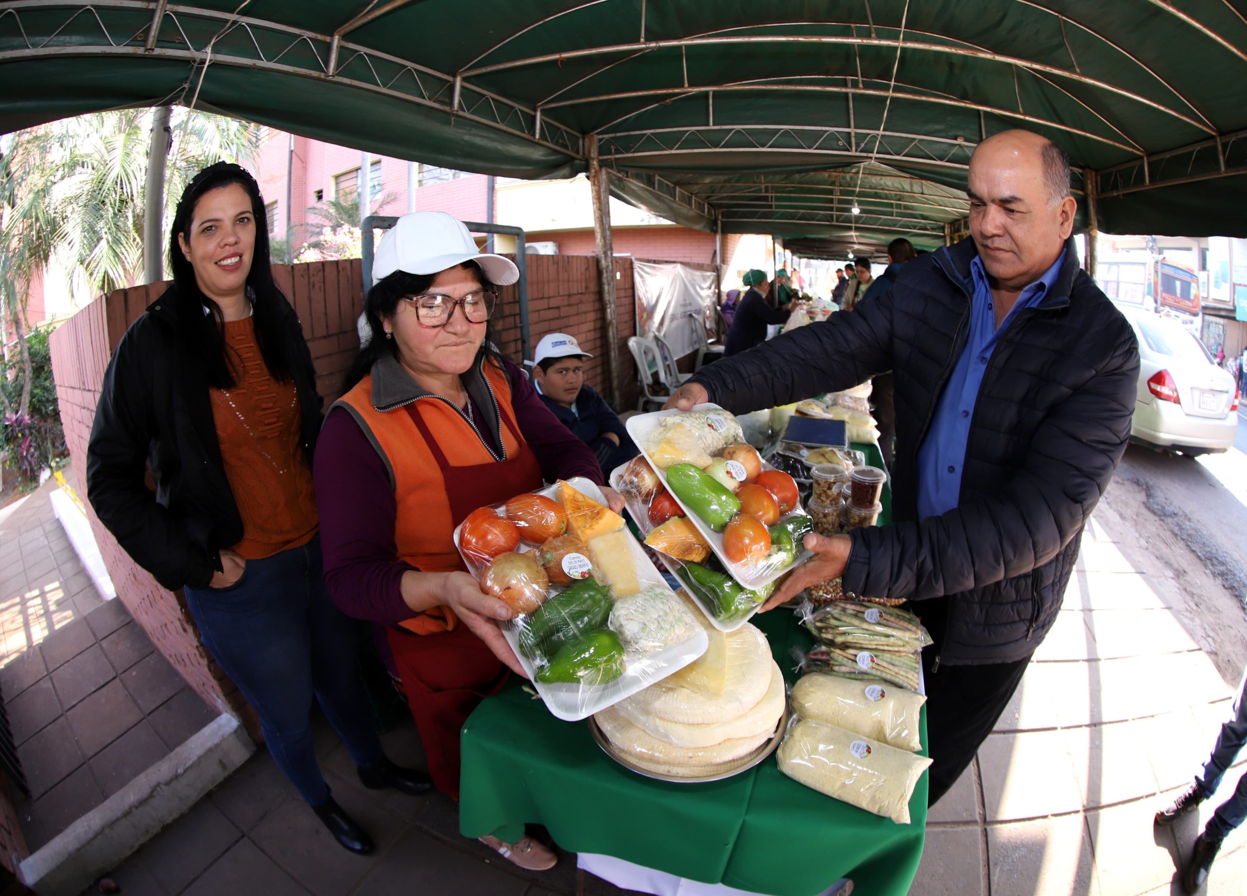 MAG y productores realizan feria agropecuaria este jueves en San Lorenzo | .::Agencia IP::.